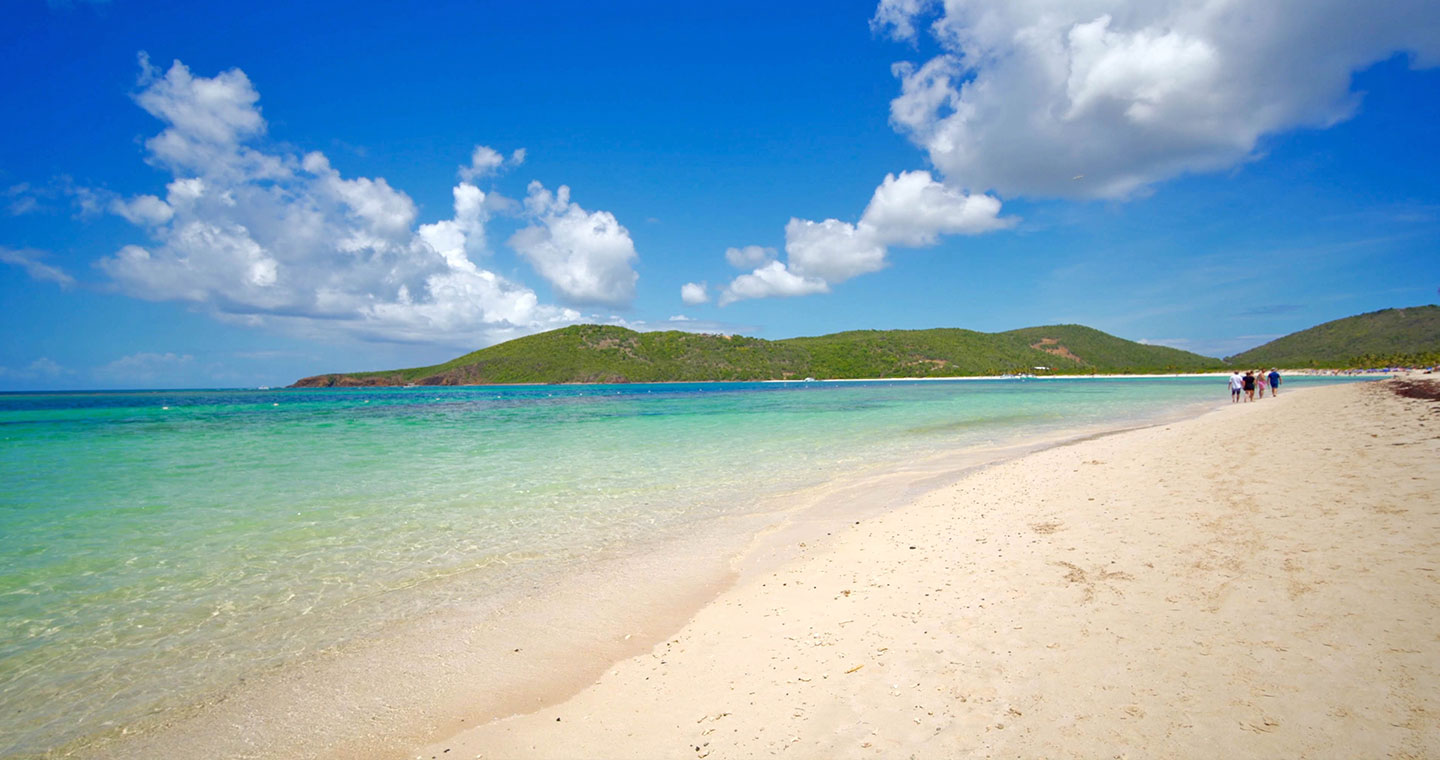 Playa Flamenco, Culebra, Puerto Rico - Nos Vamos de Paseo